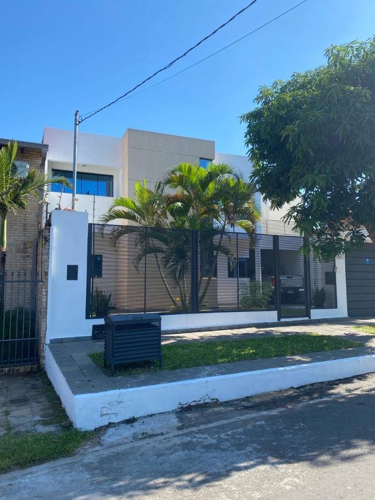VENDO CASA EN LAMBARÉ. Ref #R2A03C - infocasas.com.py