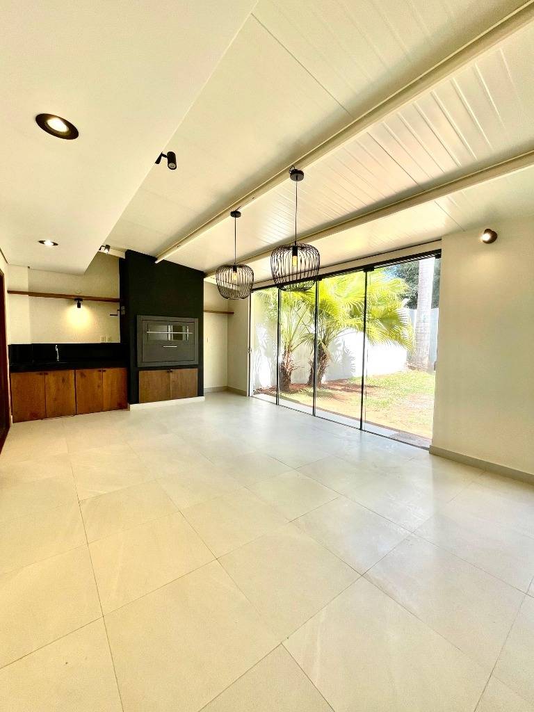 VENDO CASA AMPLIA EN CONDOMINIO CERRADO PLAZA JARDIN. Ref #W4B542