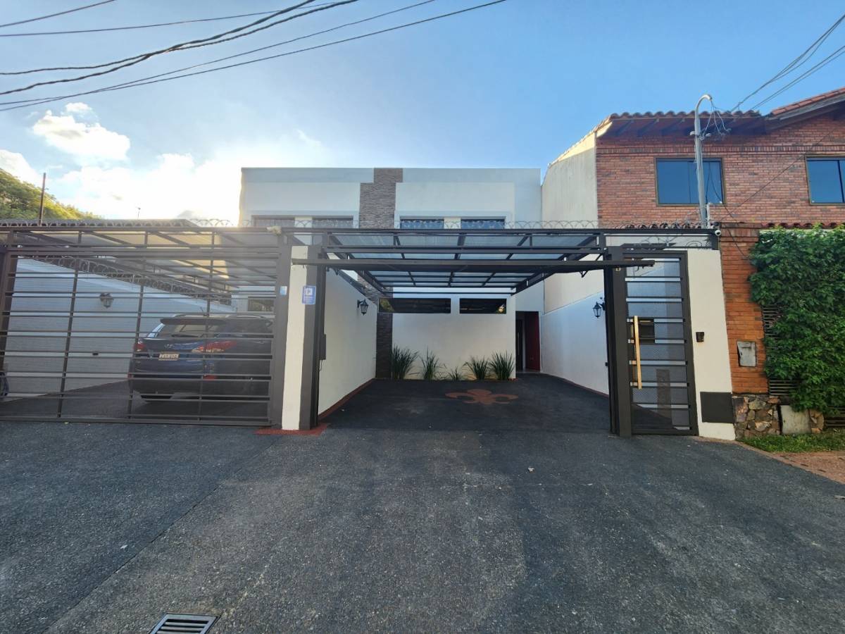 ALQUILO HERMOSO DUPLEX DE 3 HABITACIONES EN BO. MBURUCUYÁ. Ref #VFC0BD - infocasas.com.py