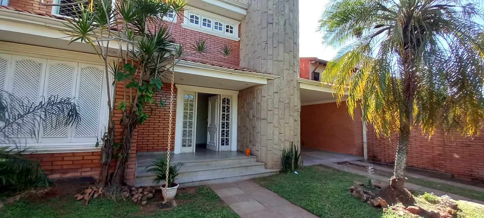 Alquilo Casa para oficina o vivienda, Bo. Villa Aurelia. Ref #H7C8B4 - infocasas.com.py