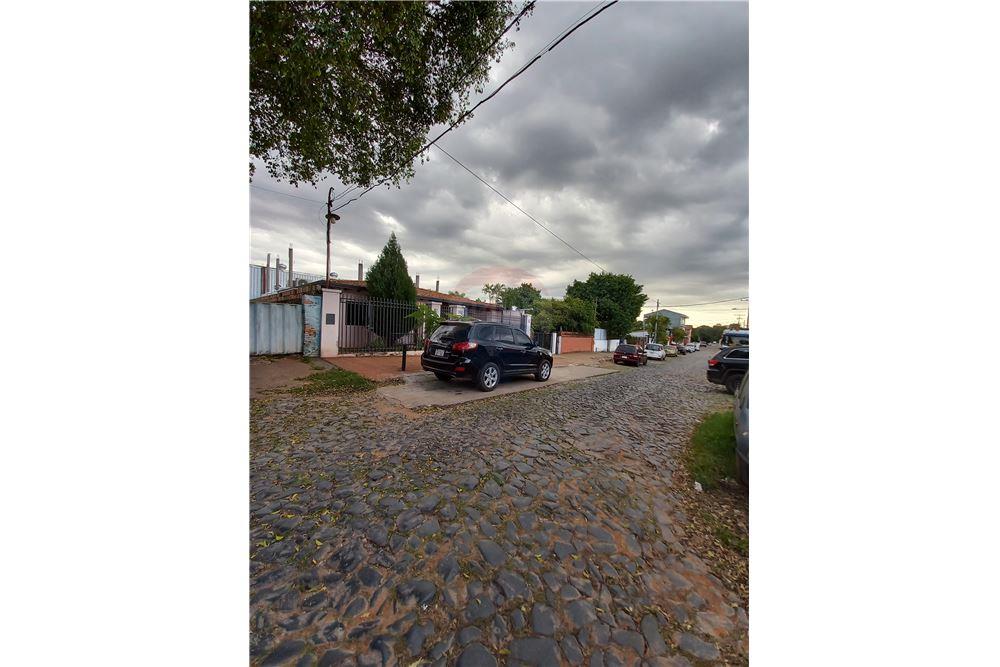 VENDO TERRENO EN VILLA AURELIA / ZONA TUPI. Ref #CB608C - infocasas.com.py