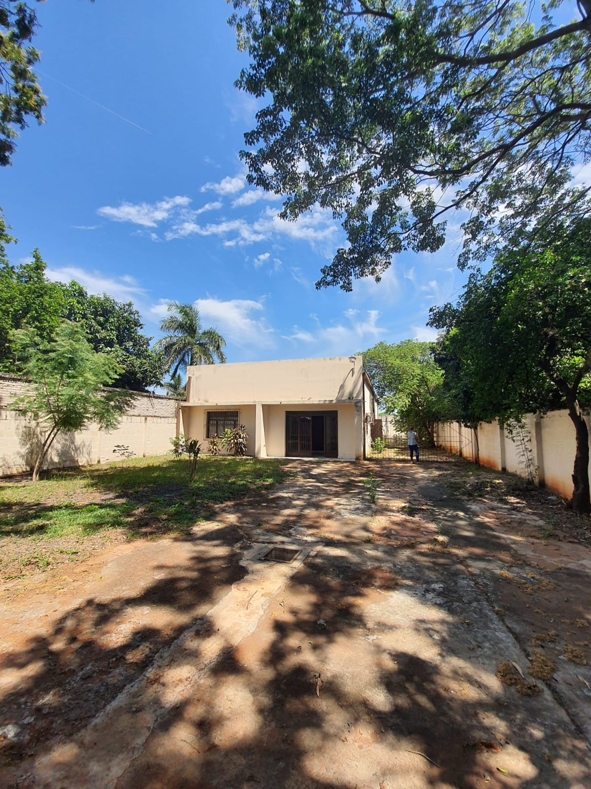 ALQUILO DEPOSITO CON OFICINA EN LAMBARE. Ref #SBBF10 - infocasas.com.py