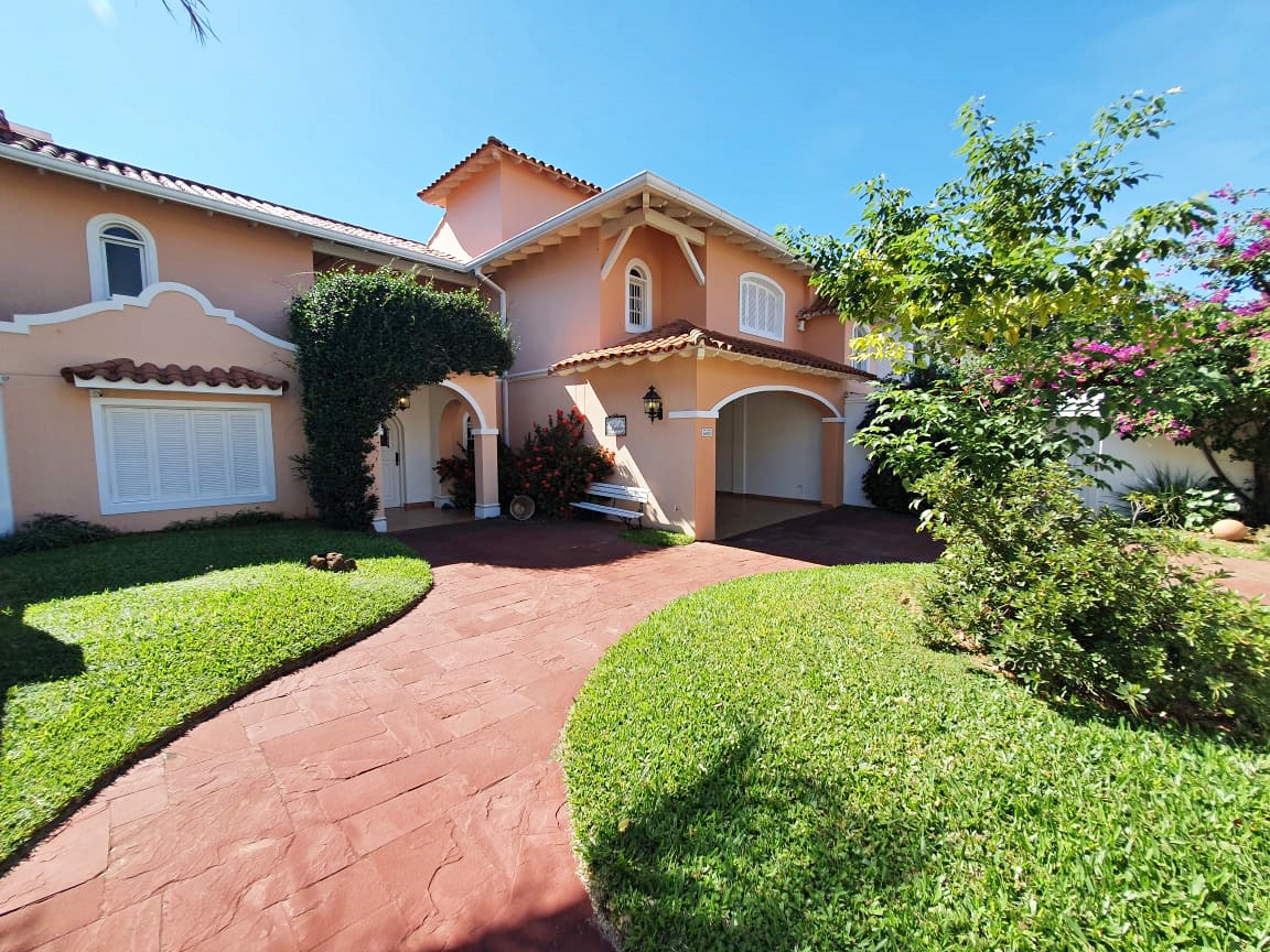 VENDO HERMOSA RESIDENCIA DE 717 M2 EN BARRIO MBURUCUYA. Ref #PCC3A1 - infocasas.com.py