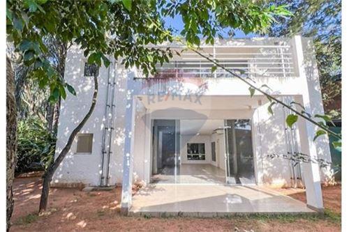 Casa - Venta - Paraguay Central Fernando De La Mora. Ref #J9642A