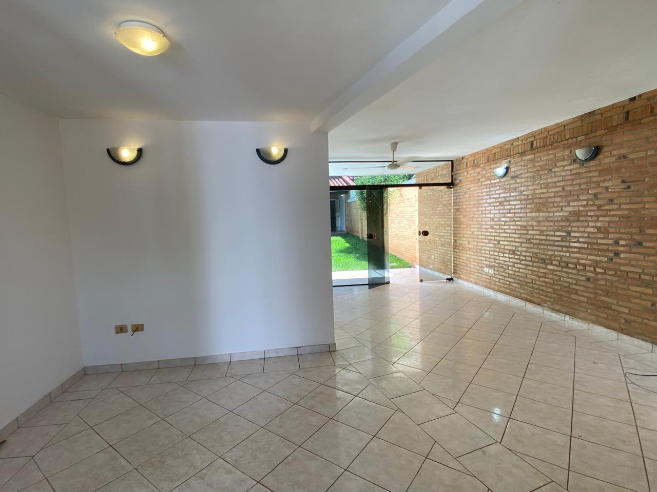 Se Alquila Dúplex de 3 Dormitorios en barrio Mburucuya. Ref #QBDA29 - infocasas.com.py