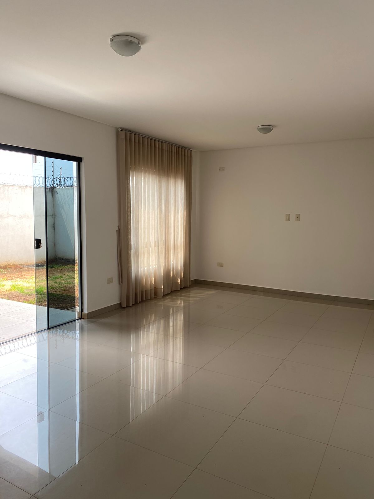 alquilo duplex en barrio san jose cde. Ref #AB0A5A