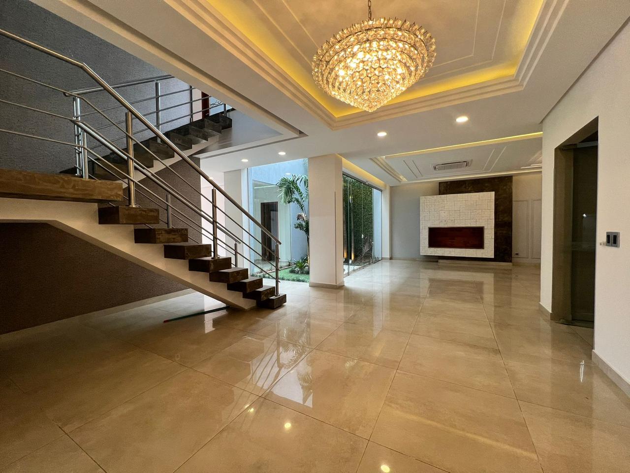 Vendo Casa en los Laureles. 5 Habitaciones. COD 080. Ref #IA19F9 - infocasas.com.py