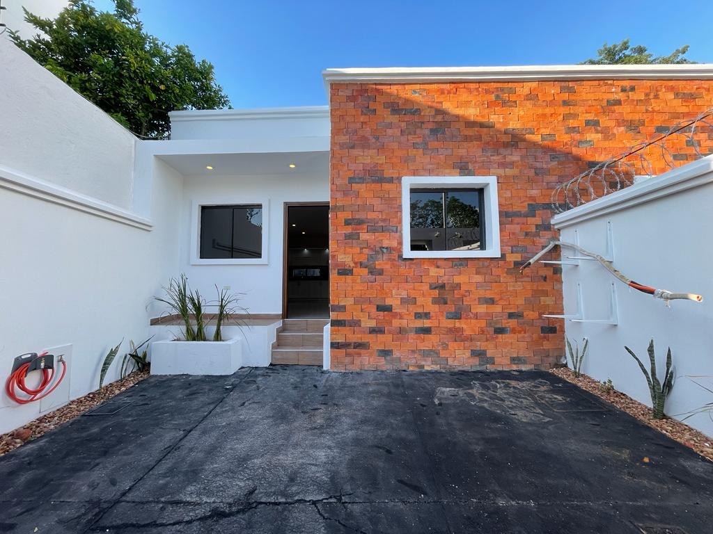 Alquilo duplex tipo chalet en lambare. Ref #Z26F8F - infocasas.com.py