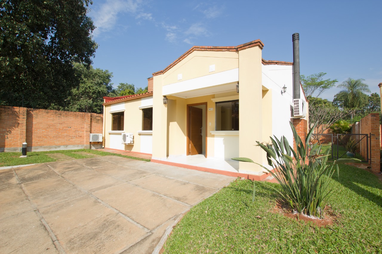 Vendo Casa en Condominio Cerrado de 3 habitaciones toda en planta baja, Luque.. Ref #MA42EE ...