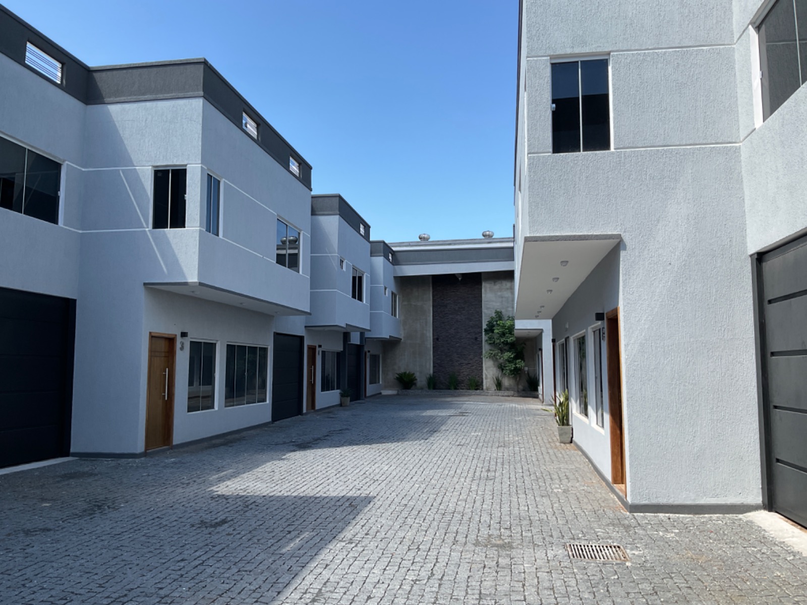 ALQUILO HERMOSO DUPLEX EN CONDOMINIO CERRADO, BO.NAZARETH.. Ref #H34CB5