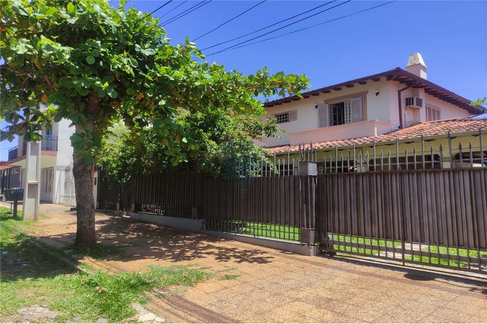 Amplia Casa con Excelente Ubicación en Villa Aurelia. Ref #N48657 - infocasas.com.py