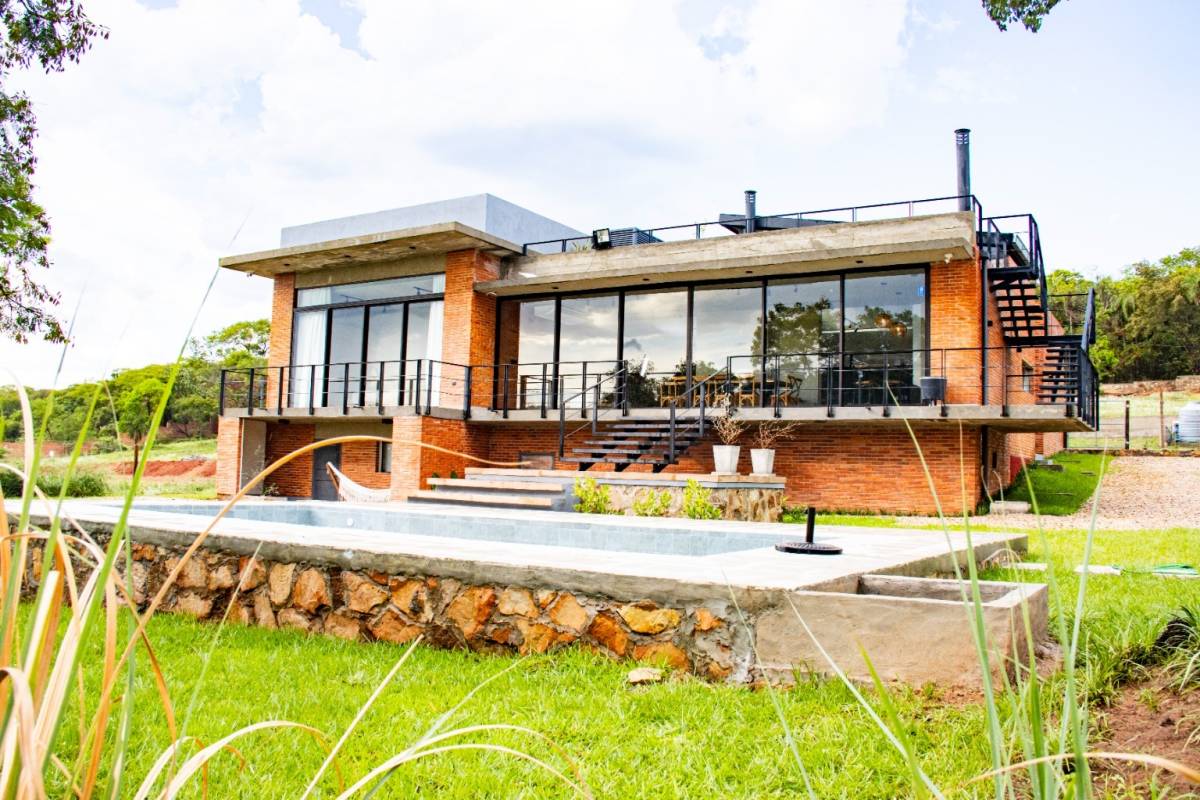 VENDO HERMOSA RESIDENCIA EN SAN BERNARDINO BARRIO CERRADO LOS ÁRBOLES RESIDENCE. Ref #ZD5B81