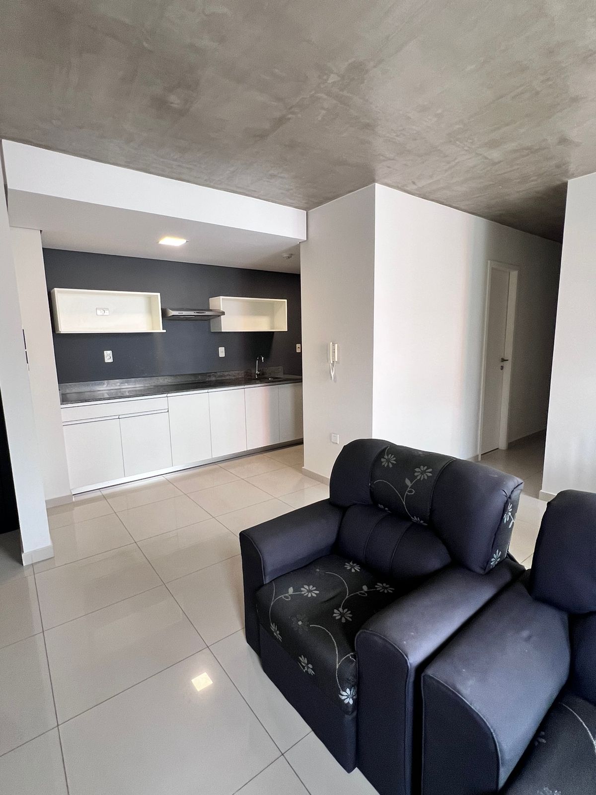 ALQUILO DPTO SEMI AMOBLADO - INSIGNIA II. Ref #XC045E - infocasas.com.py