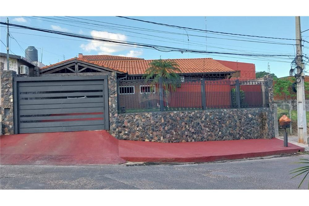 VENDO RESIDENCIA EN FERNANDO DE LA MORA ZONA SUR. Ref #U55A28 - infocasas.com.py