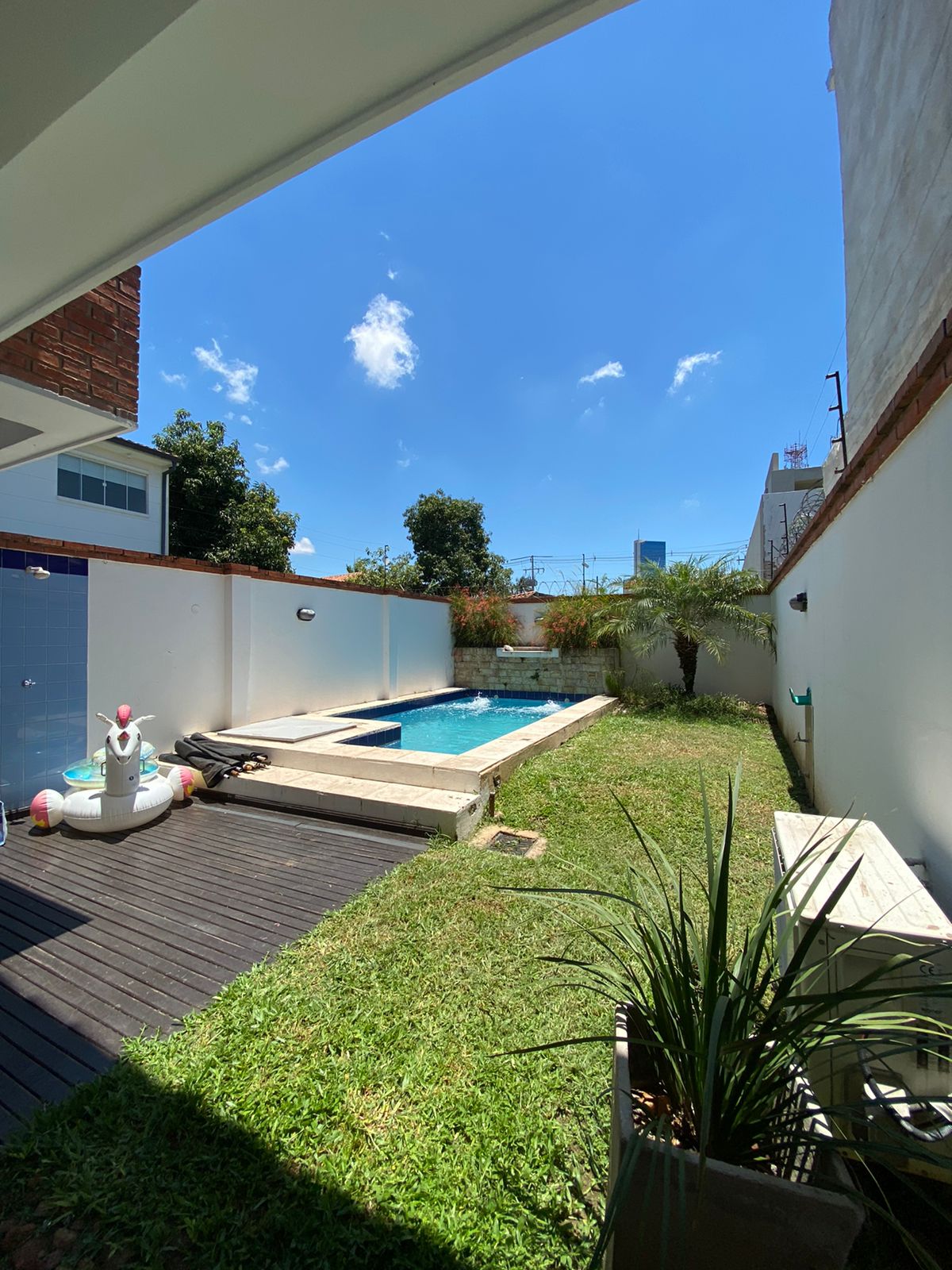 Alquilo Duplex con piscina en el Barrio San Jorge con o sin muebles . Ref #MC892B - infocasas.com.py