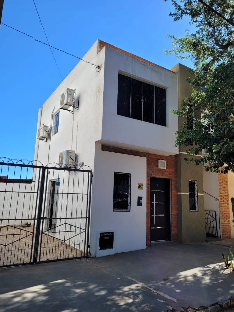 ALQUILO DUPLEX MINIMALISTA DE 2 PLANTAS- SAN VICENTE. Ref #B79040 - infocasas.com.py
