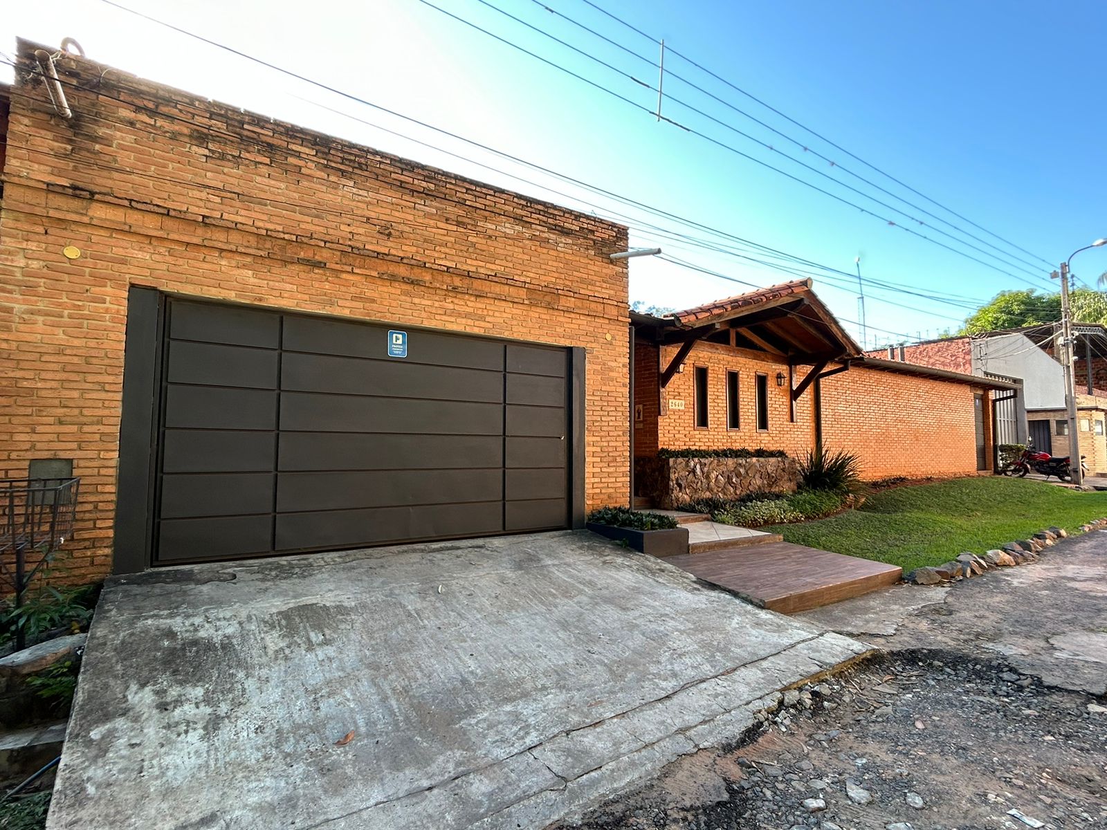 VENDO RESIDENCIA EN MBURUCUYA ASUNCIÓN. Ref #Q2EB5A - infocasas.com.py