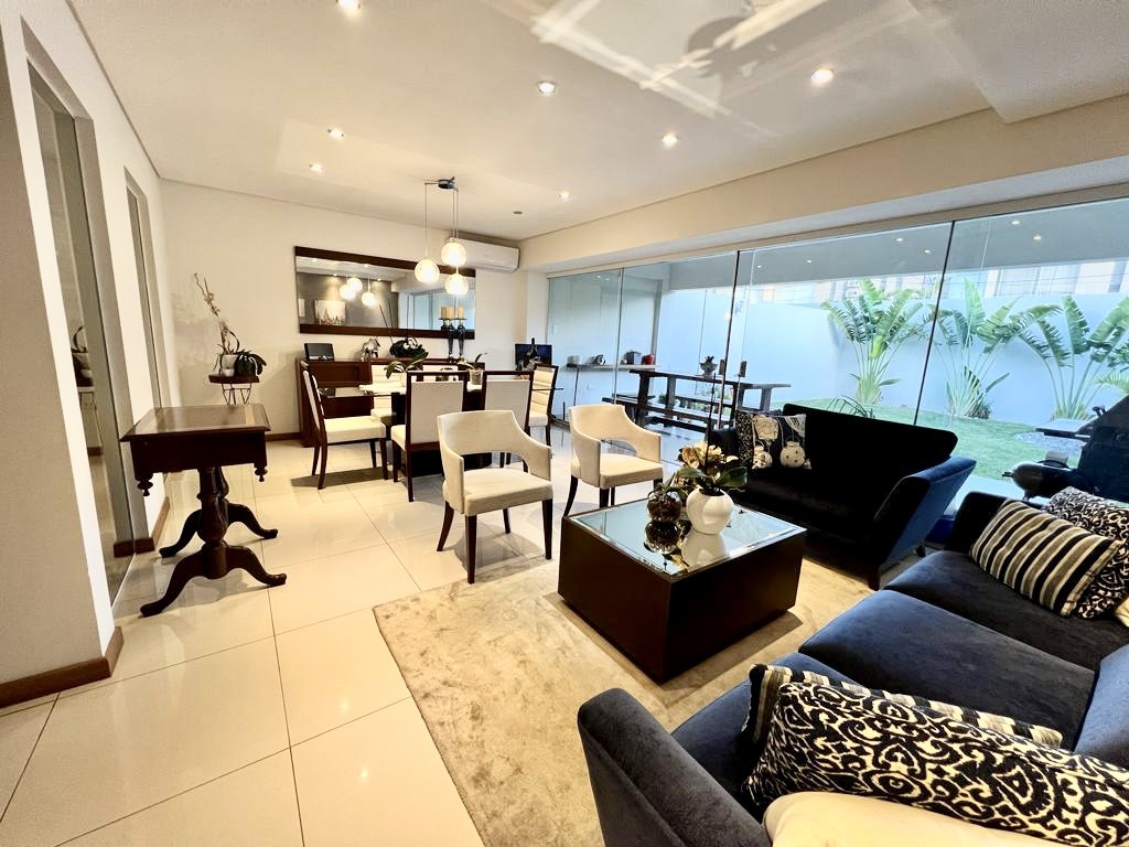 En Venta Hermosa Casa de 3 Dormitorios en Condominio – Av. Piraí 6to Anillo. Ref #DE5911 ...