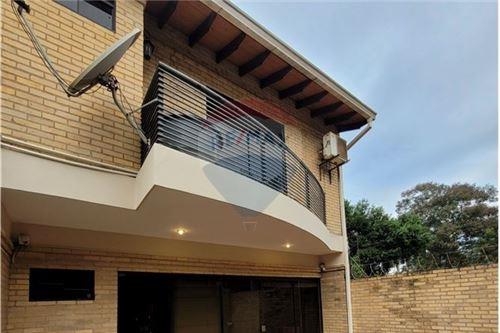 ALQUILO DUPLEX EN FERNANDO DE LA MORA (CERCA DE PINEDO). Ref #YEA0EF