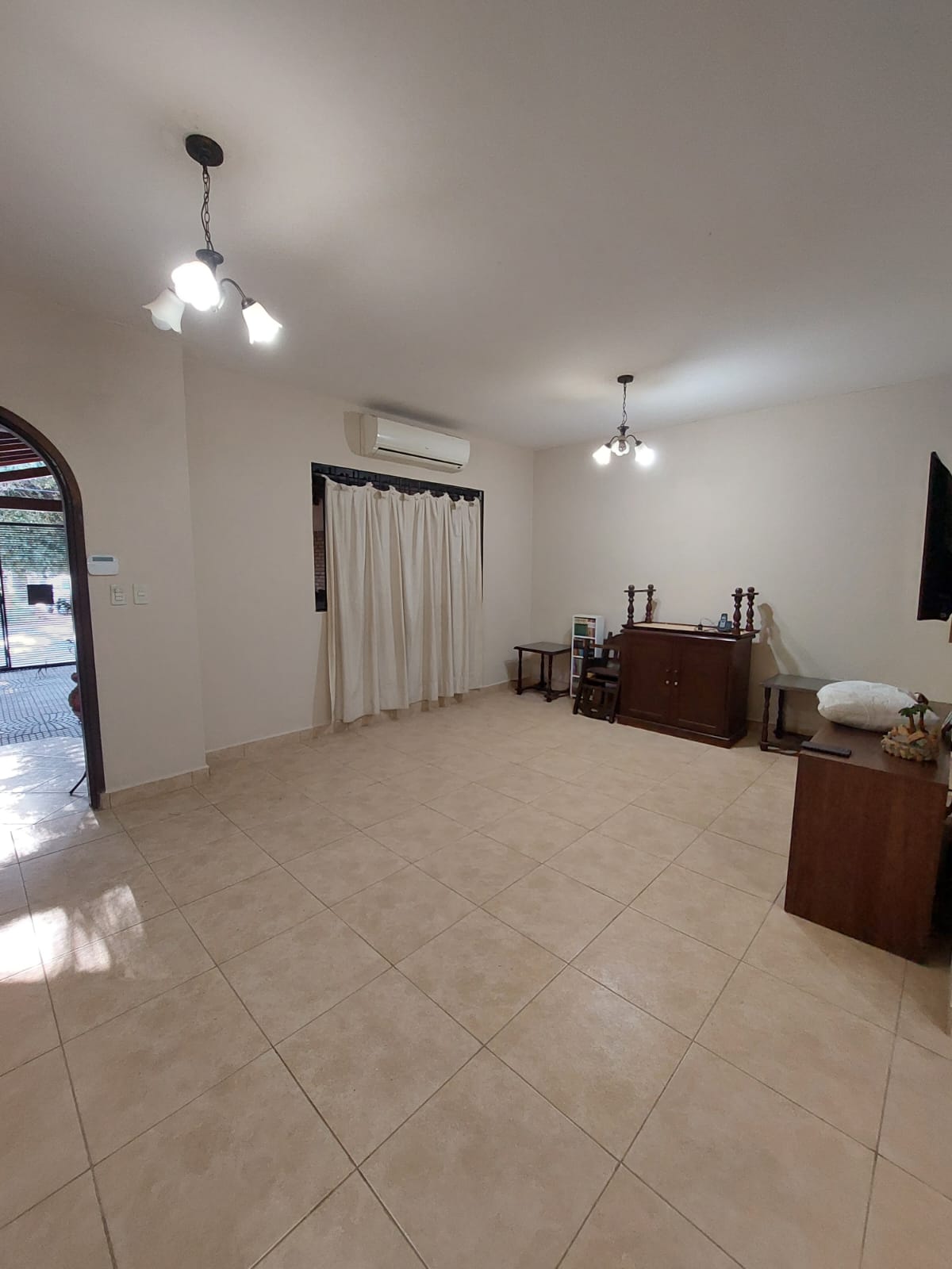 Alquilo amplio Duplex para Vivienda u Oficina en Fernando zona norte. Cod AC . Ref #VCA273 ...