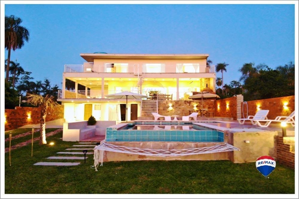 ALQUILO AMPLIA CASA CON VISTA AL LAGO EN SAN BERNARDINO. Ref #TBA65A - infocasas.com.py