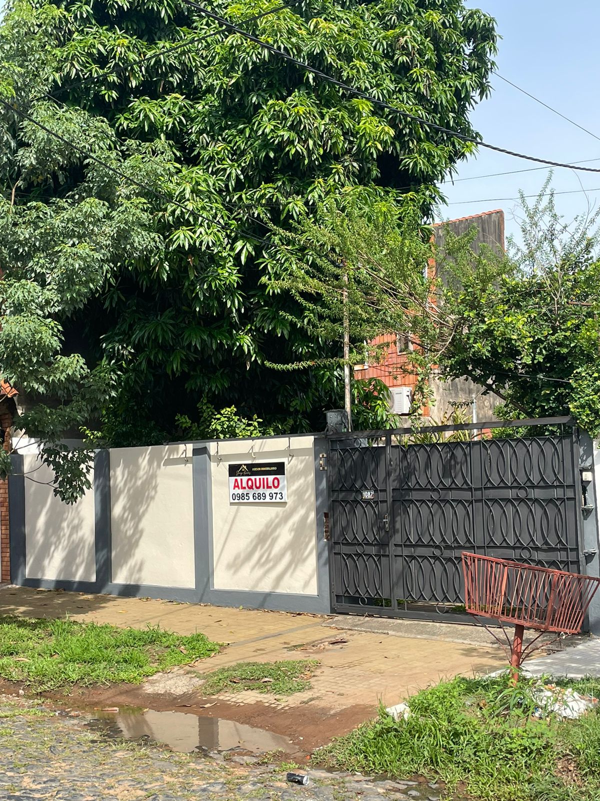 ALQUILO CASA PARA VIVIENDA U OFICINAS BARRIO JARA. Ref #R5B5AB - infocasas.com.py