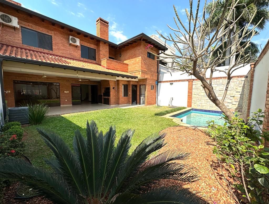 ALQUILO A BUEN PRECIO. CASA DE 4 DORM EN LAS LOMAS. Ref #J7BD1D - infocasas.com.py