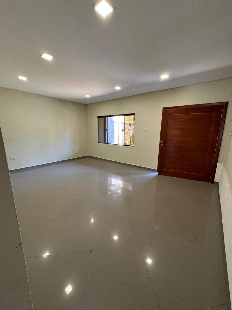 ALQUILO CASA BARRIO MBURUCUYA UBICACION PRIVILEGIADA. Ref #T77F02 - infocasas.com.py