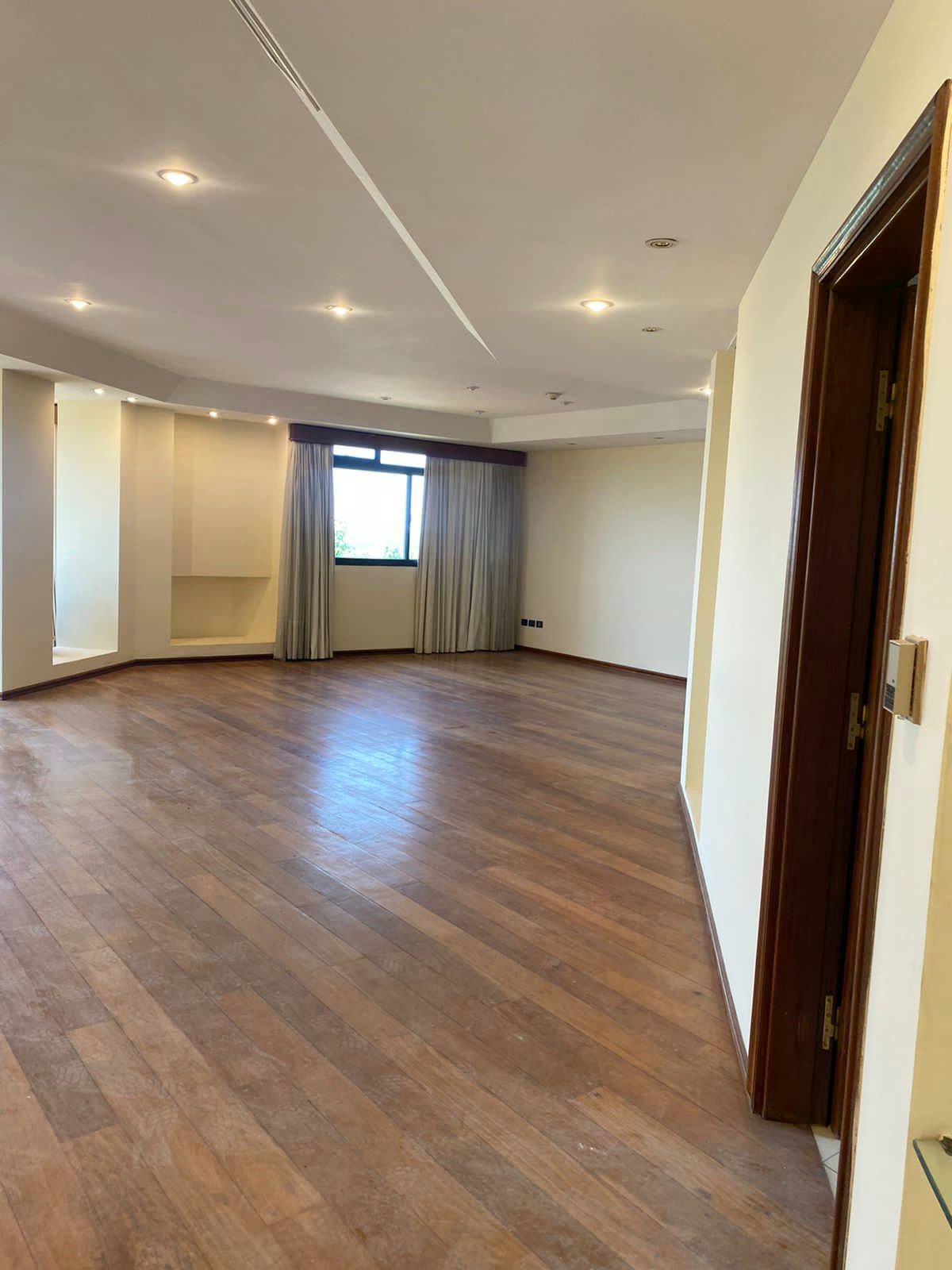 ALQUILO DEPARTAMENTO DE 3 HABITACIONES. ZONA YACHT. Cod 059. Ref #QC0090