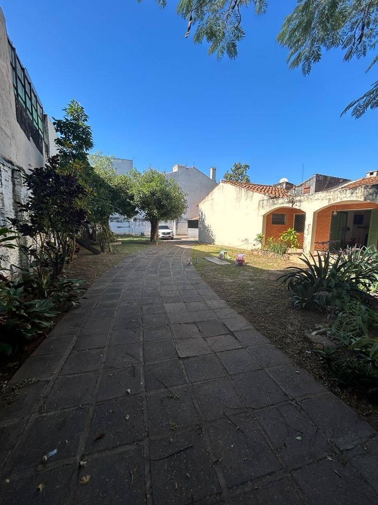 ALQUILO CASA EN BARRIO MCAL ESTIGARRIBIA. Ref #D3F9A0 - infocasas.com.py