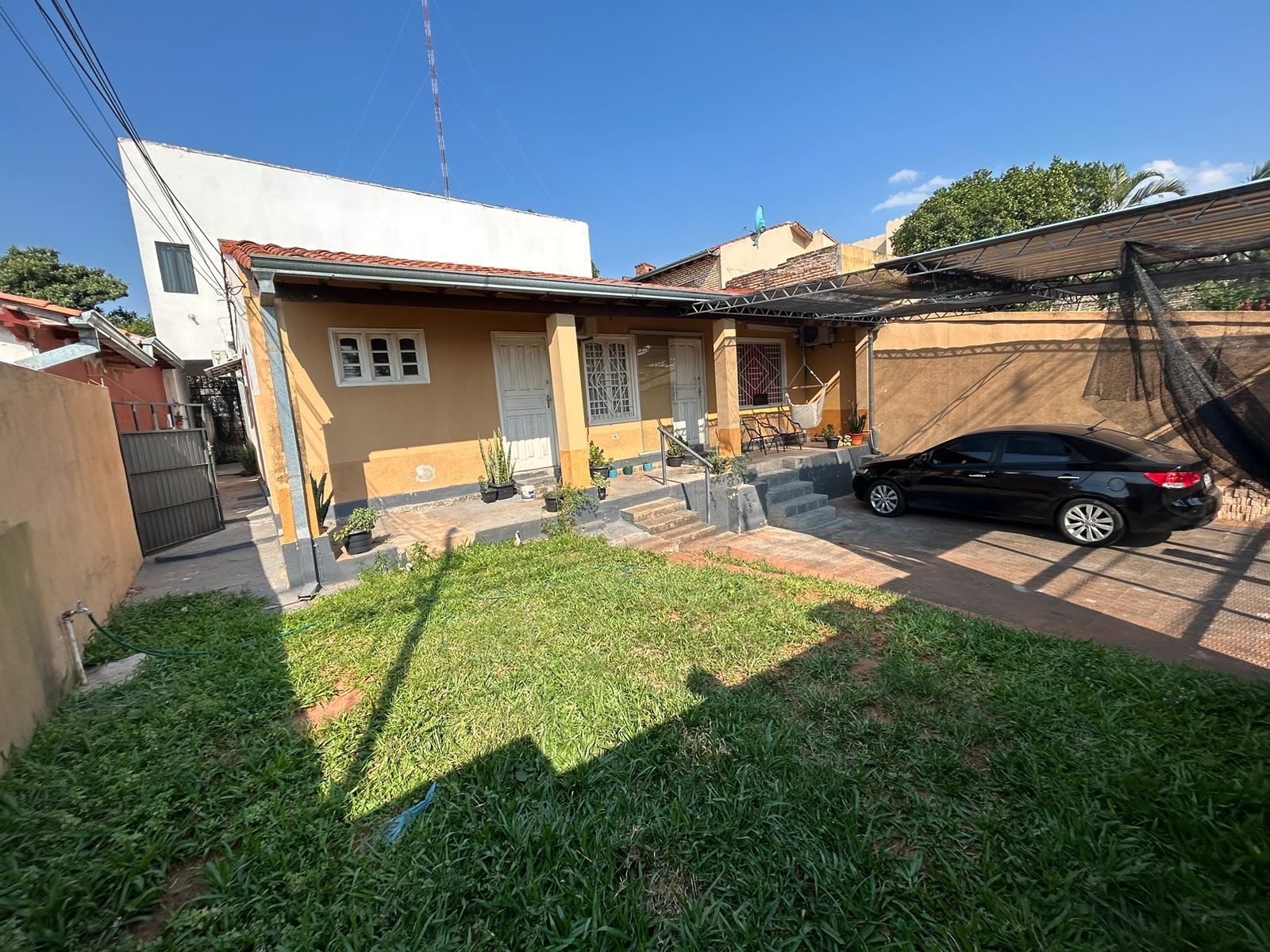 VENDO CASA EN LAMBARE ZONA CANAL 13. Ref #ME9F0F - infocasas.com.py