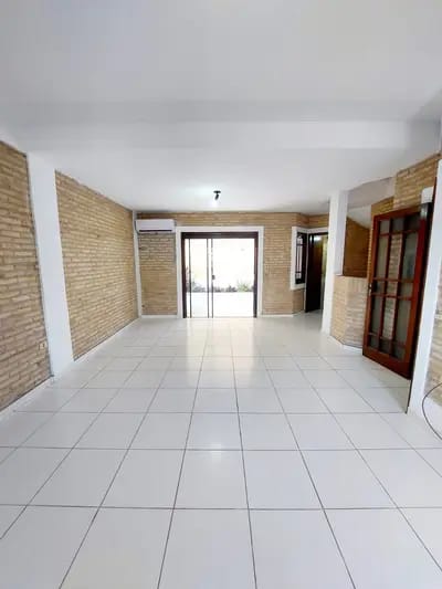 Alquilo Dúplex en Barrio Mburucuyá . Ref #M122DF - infocasas.com.py