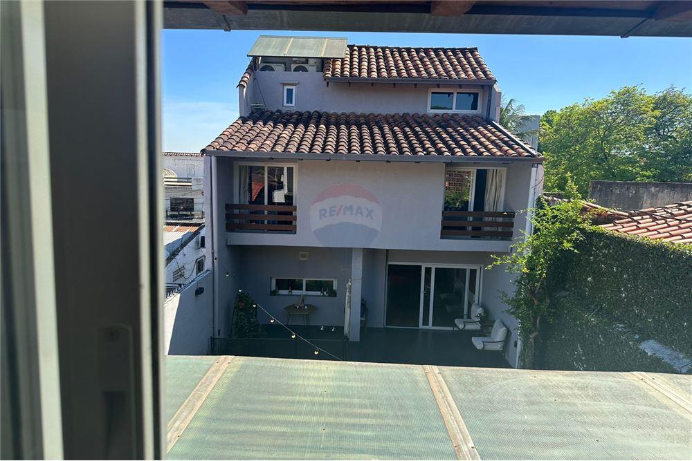 ALQUILO RESIDENCIA LUJOSA CON PISCINA EN ASUNCION. Ref #X61F79 - infocasas.com.py