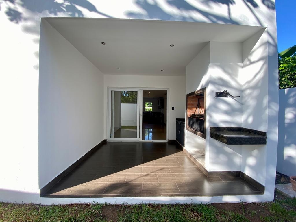 ALQUILO DUPLEX EN LUQUE - BARRIO CERRADO LA VIÑA. Ref #Q79ABB