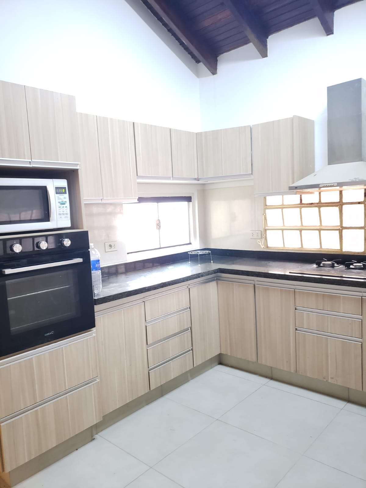 Alquilo casa en planta baja Mburucuya . Ref #ZA7AB4 - infocasas.com.py