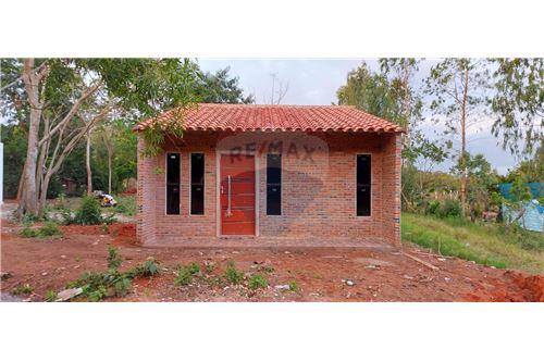 Casa - Venta - Paraguay Central Luque. Ref #LF2143 - infocasas.com.py