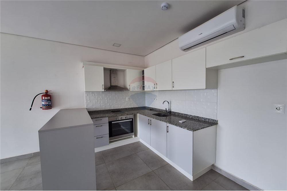 ALQUILO MONOAMBIENTE EN BO. SAN CRISTOBAL. Ref #LA874E