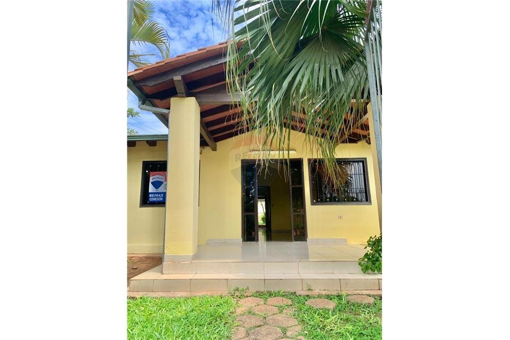 VENDO LINDA CASA EN MARIANO ROQUE ALONSO. Ref #J6DAD7 - infocasas.com.py