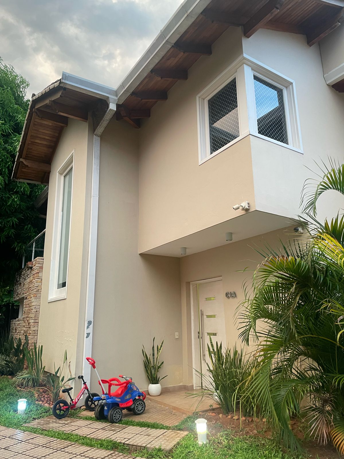 Alquilo hermoso dúplex en barrio cerrado zona barrio Jara. . Ref #T4730D - infocasas.com.py