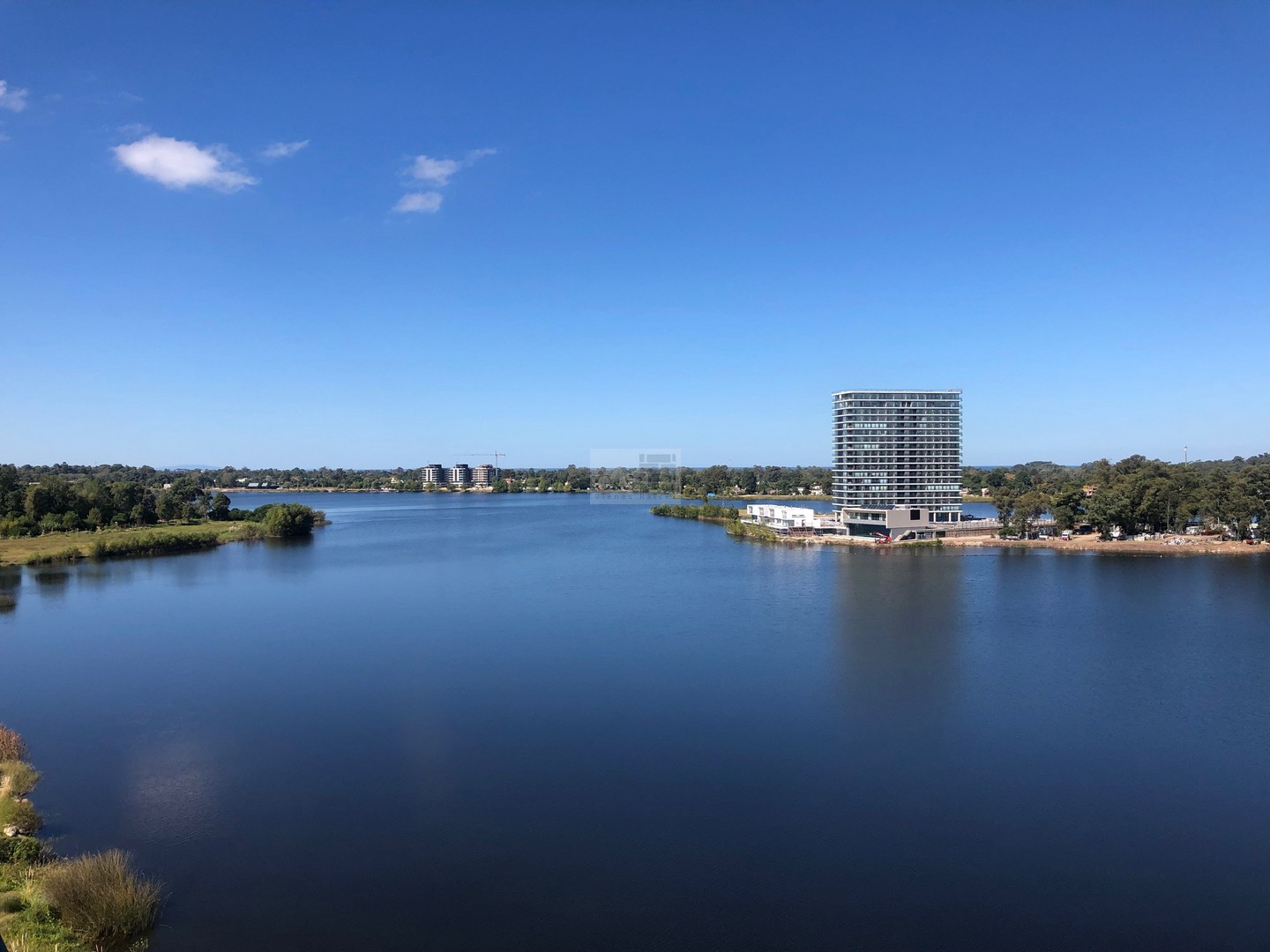 IMPERDIBLE INVERSIÓN 2 DORMITORIOS CON VISTA AL LAGO. Ref #HC91FE