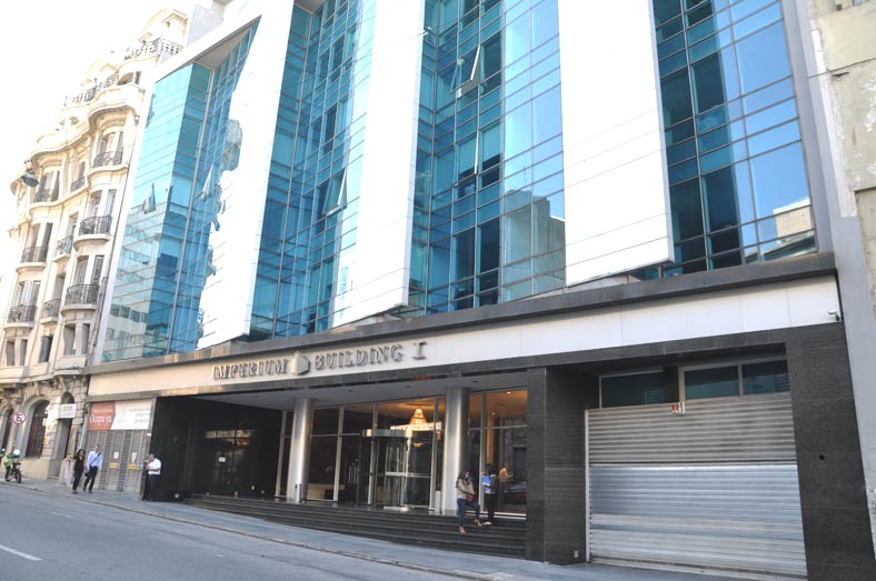 Imperium Building - Oficina de Primer Nivel. Ref #F2832F - infocasas.com.uy
