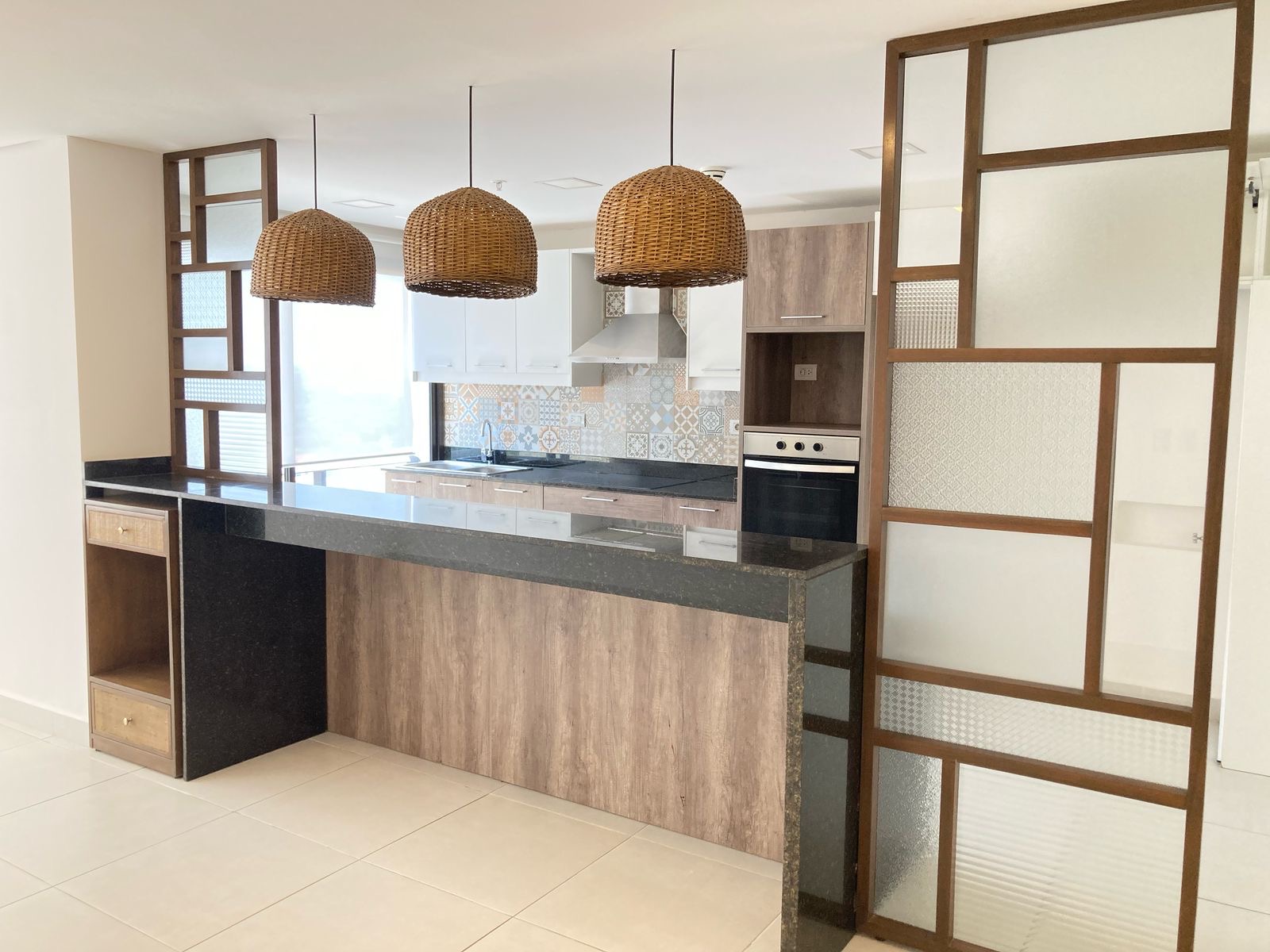 ALQUILO AMPLIO DEPARTAMENTO EN BARRIO JARA . Ref #AA8E38