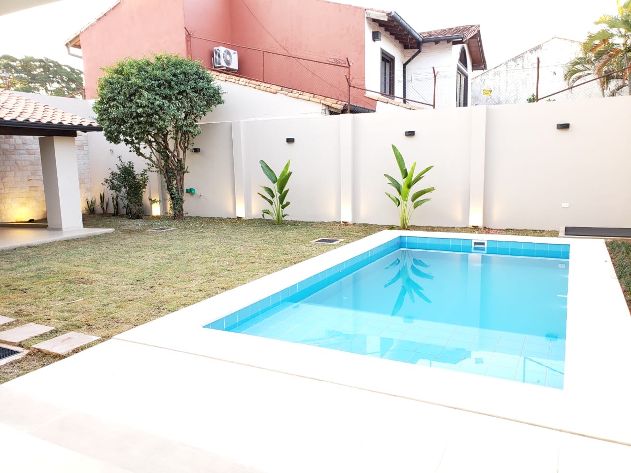 Alquilo Moderna casa en Mburucuyá. Ref #FAFA14 - infocasas.com.py