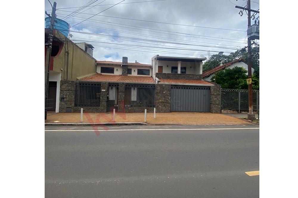 VENDO AMPLIA Y COMODA CASA FAMILIAR EN BARRIO SAN PABLO. Ref #X4A164 - infocasas.com.py