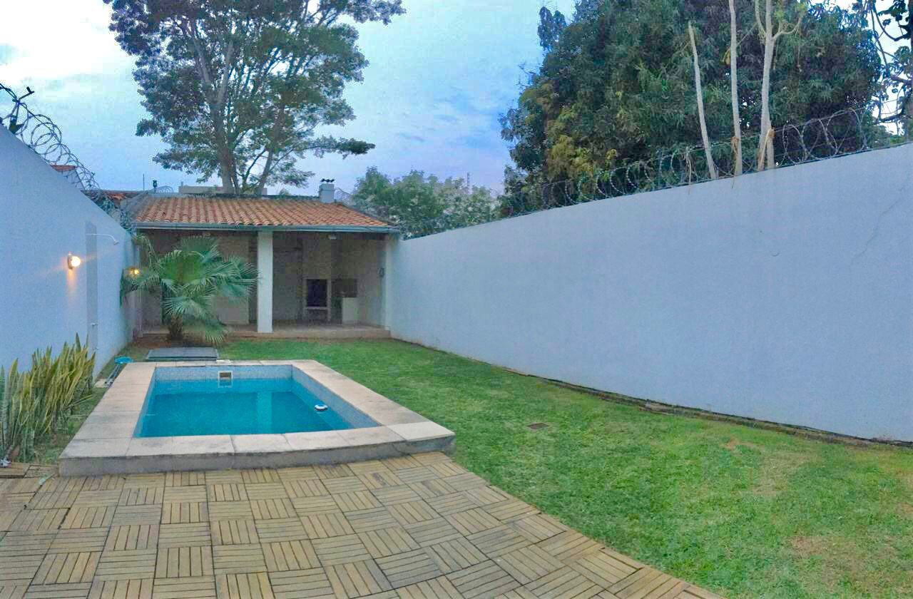 Alquilo casa con piscina en Mburucuya . Ref #A98BAD - infocasas.com.py