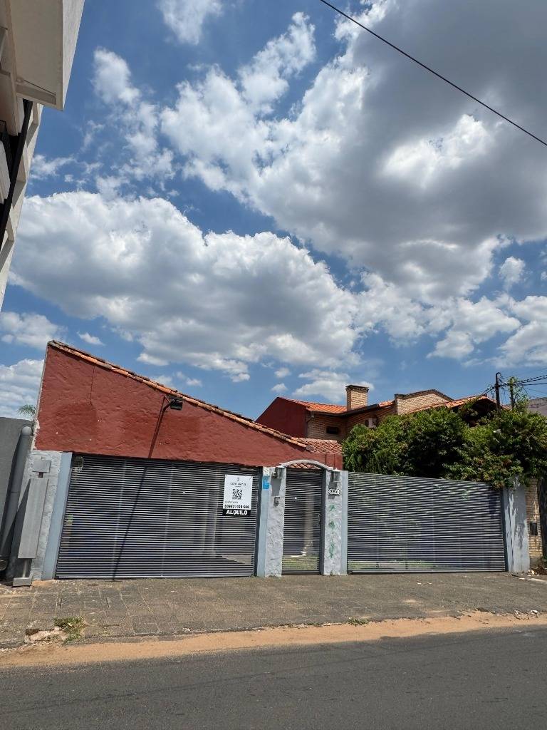 Alquilo amplia casa para Oficina en Barrio Herrera. Ref #KBF3F0 - infocasas.com.py