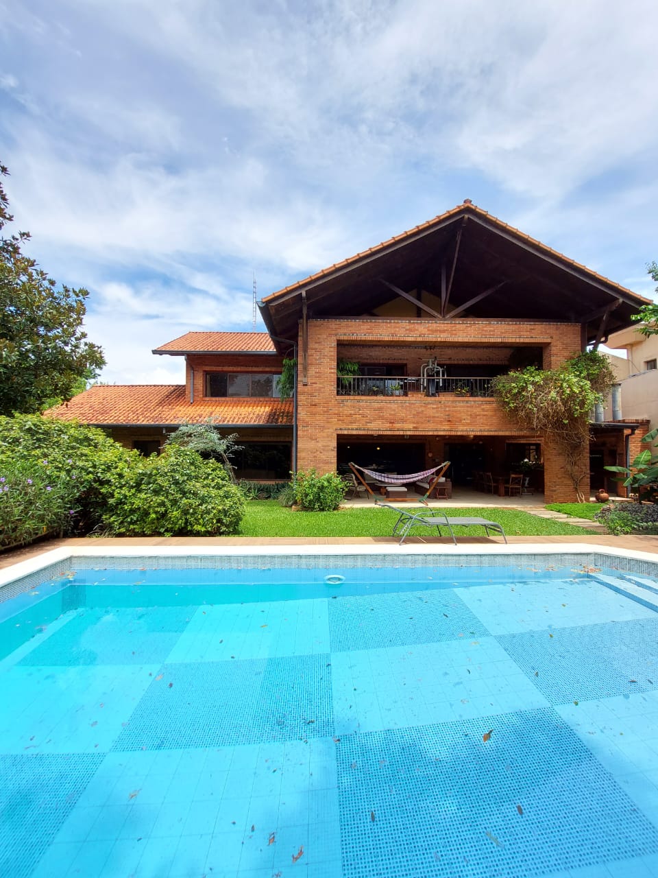 Vendo amplia y hermosa Residencia de 3 habitaciones en Suite en Barrio Cerrado. Ref #LC53DC ...