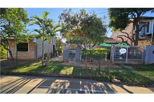 Casa - Venta - Paraguay Central Luque. Ref #C1FF89 - infocasas.com.py