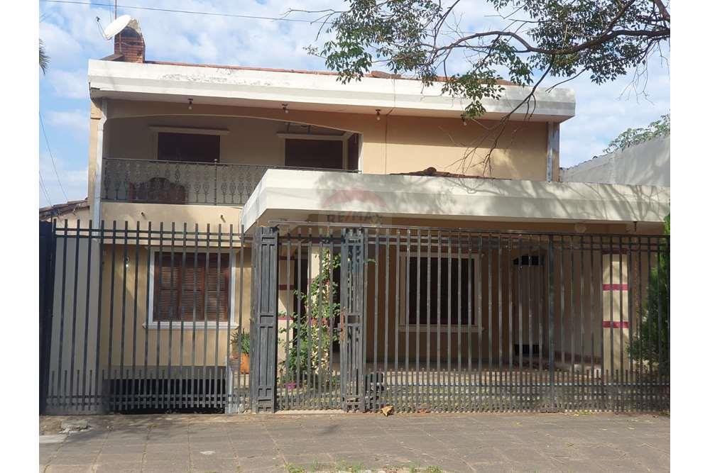 ALQUILO AMPLIA CASA EN BARRIO HIPODROMO. Ref #N5DFD4 - infocasas.com.py