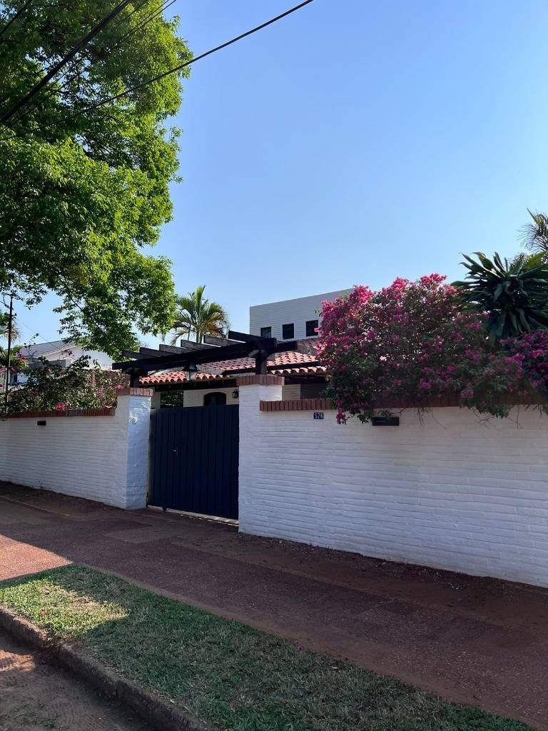 ALQUILO HERMOSA CASA PARA VIVIENDA U OFICINA EN BARRIO VILLA AURELIA. Ref #O9E90B - infocasas.com.py